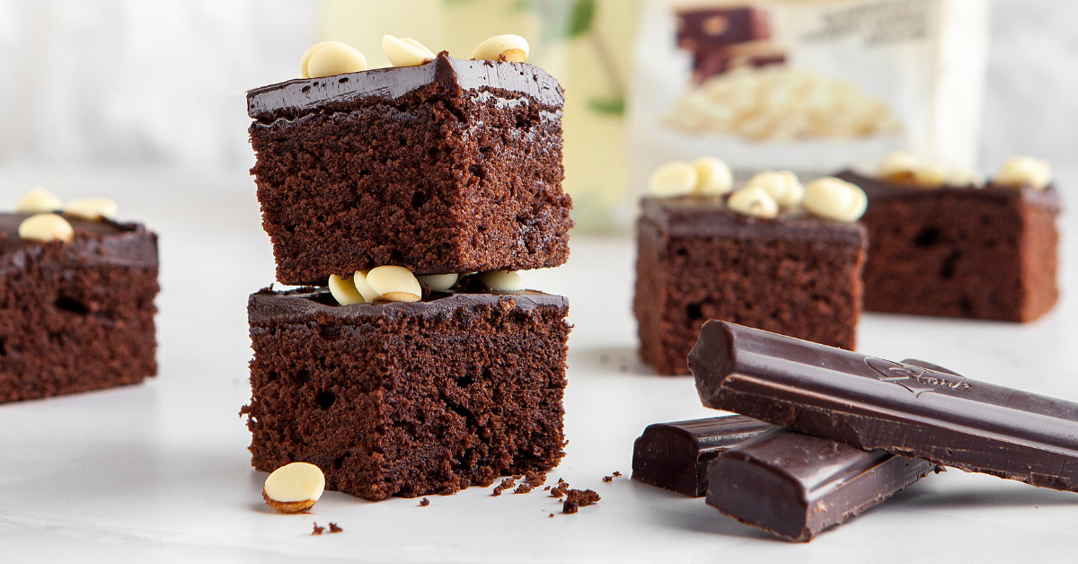 Čokoladni Menaž kolač iz pleha — Volim poslastice
