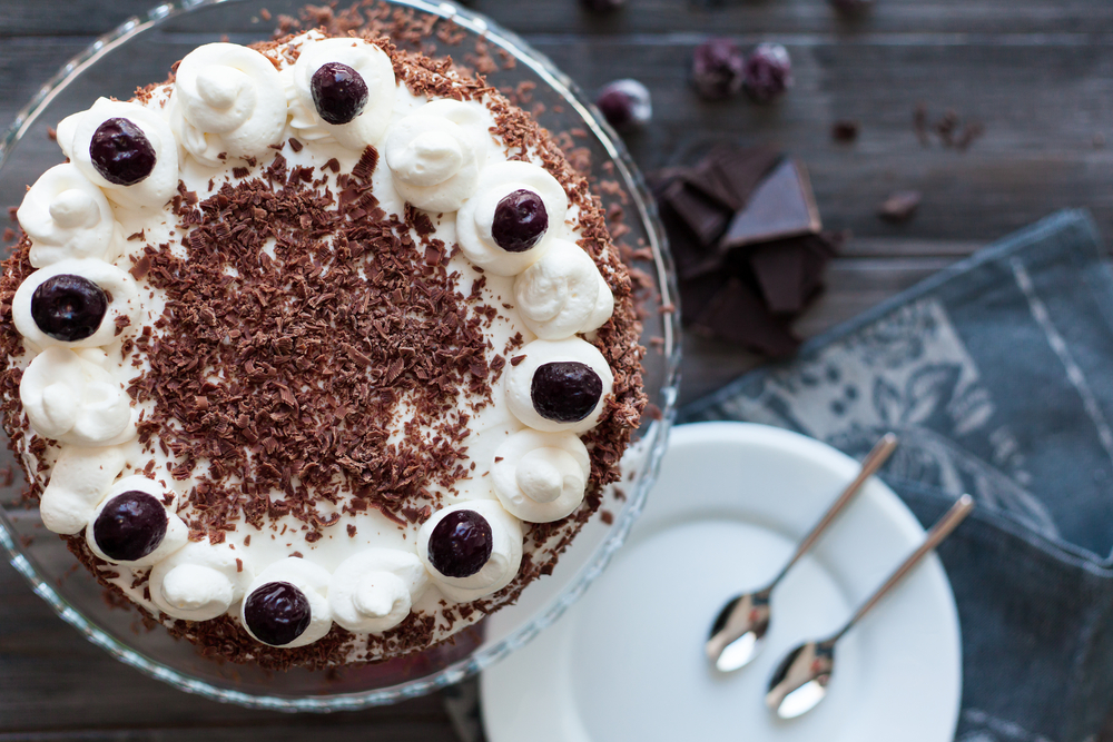 Torta sa lešnikom i mlevenim keksom — Volim poslastice