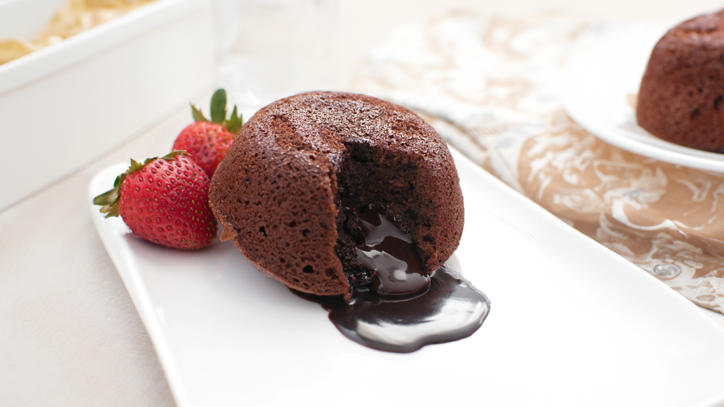 Čokoladni Fondan sa Jagodama | Volim Poslastice